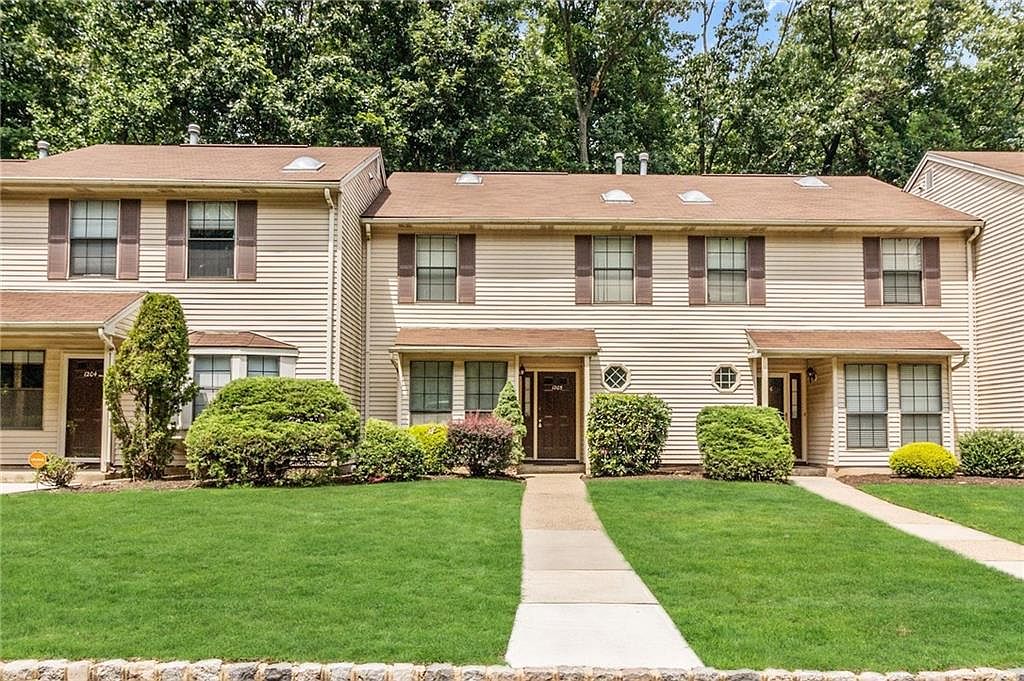 1205 Timber Oaks Rd, Edison, NJ 08820 | Zillow