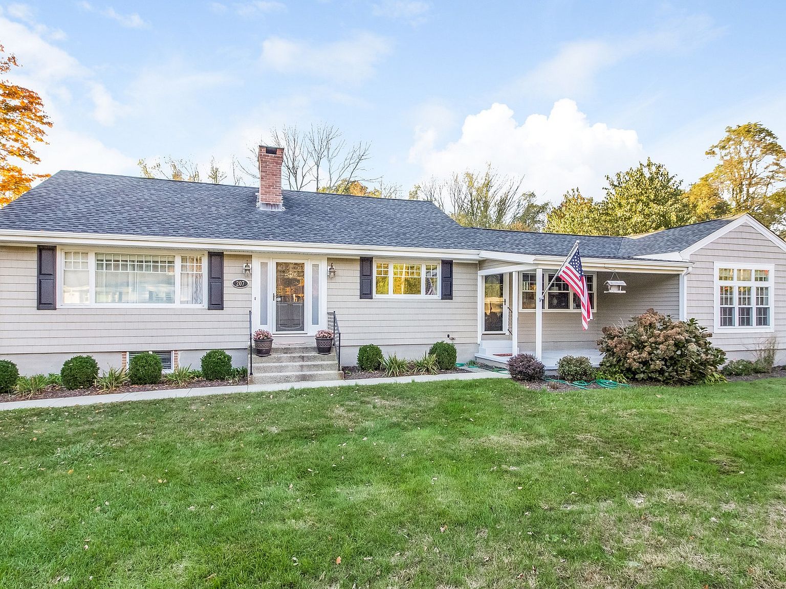 207 Rope Ferry Rd, Waterford, CT 06385 | Zillow