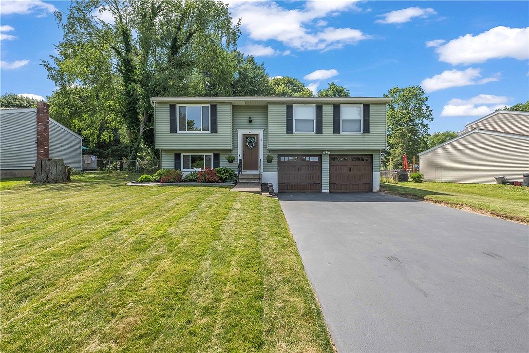 27 Reddick Ln, Rochester, NY 14624 | Zillow