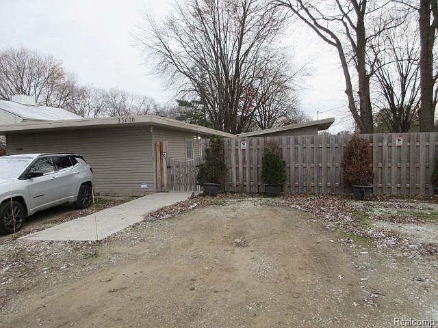 35600 Union Lake Rd #A, Harrison Township, MI 48045 | Zillow