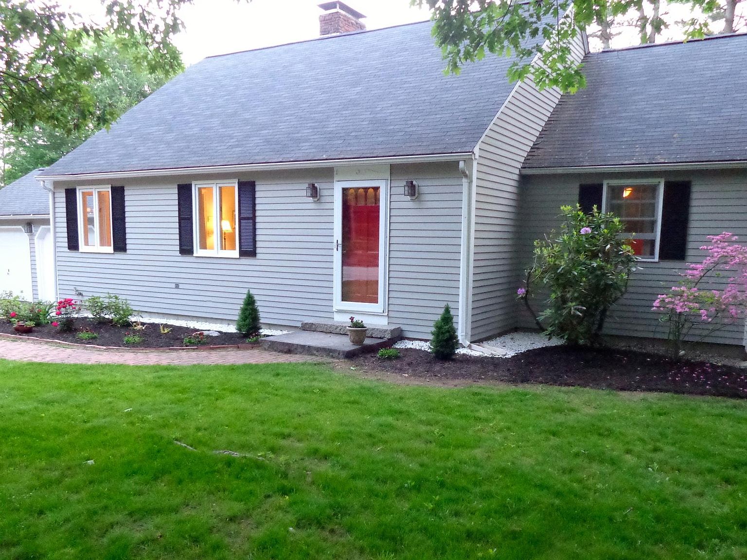 71 Main St, Hooksett, NH 03106 | Zillow