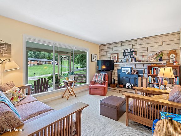 9311-9313 Hi View Ln, Louisville, KY 40272 | Zillow