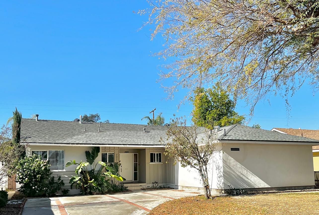 7921 Owensmouth Ave, Canoga Park, CA 91304 | Zillow