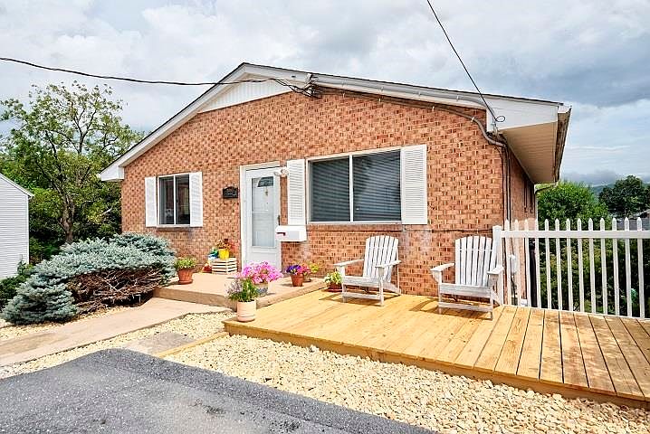 340 Pine Ave, Waynesboro, VA 22980 | Zillow