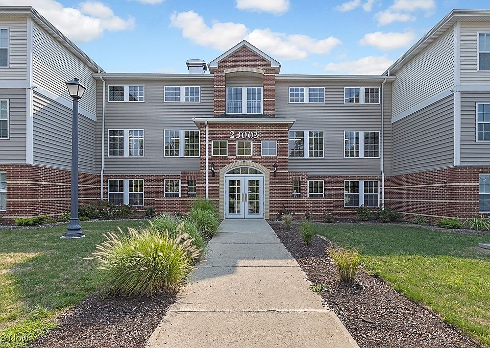 23002 Chandlers Ln, Olmsted Falls, OH 44138 | Zillow