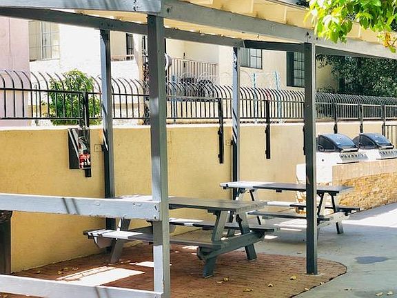 14610 Plummer St APT 211, Panorama City, CA 91402 | Zillow