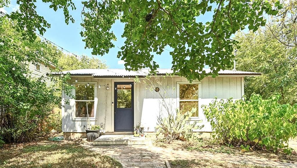 6118 Atwood St, Austin, TX 78741 | Zillow