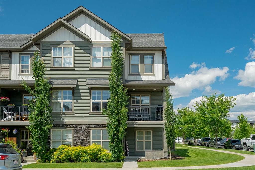32 E Horseshoe Cres #301, Cochrane, AB T4C 2P4 | MLS #A2234798 | Zillow
