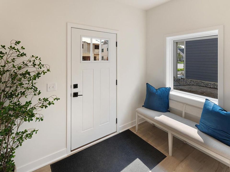 13617 Hollybrook Dr, Apple Valley, MN 55124 | MLS #6602797 | Zillow