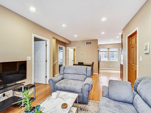 3234 N Hamlin Ave #1R, Chicago, IL 60618 | MLS #11839991 | Zillow