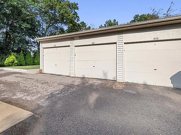 408 Spring Brooke Dr #55, Brighton, MI 48116 | Zillow