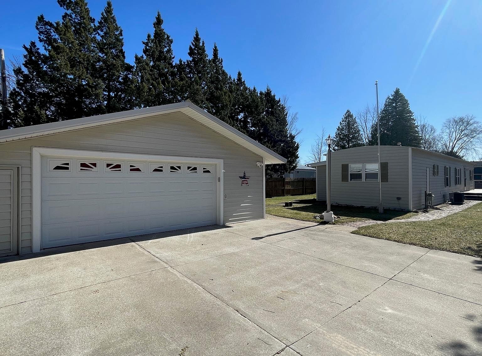 5487 Lake Shore Dr, Weidman, MI 48893 | MLS #1920232 | Zillow