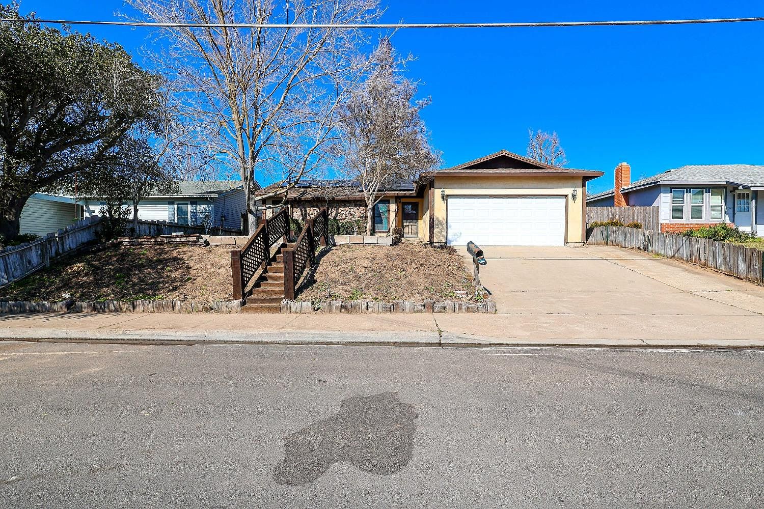 796 E C St, Oakdale, CA 95361 | Zillow