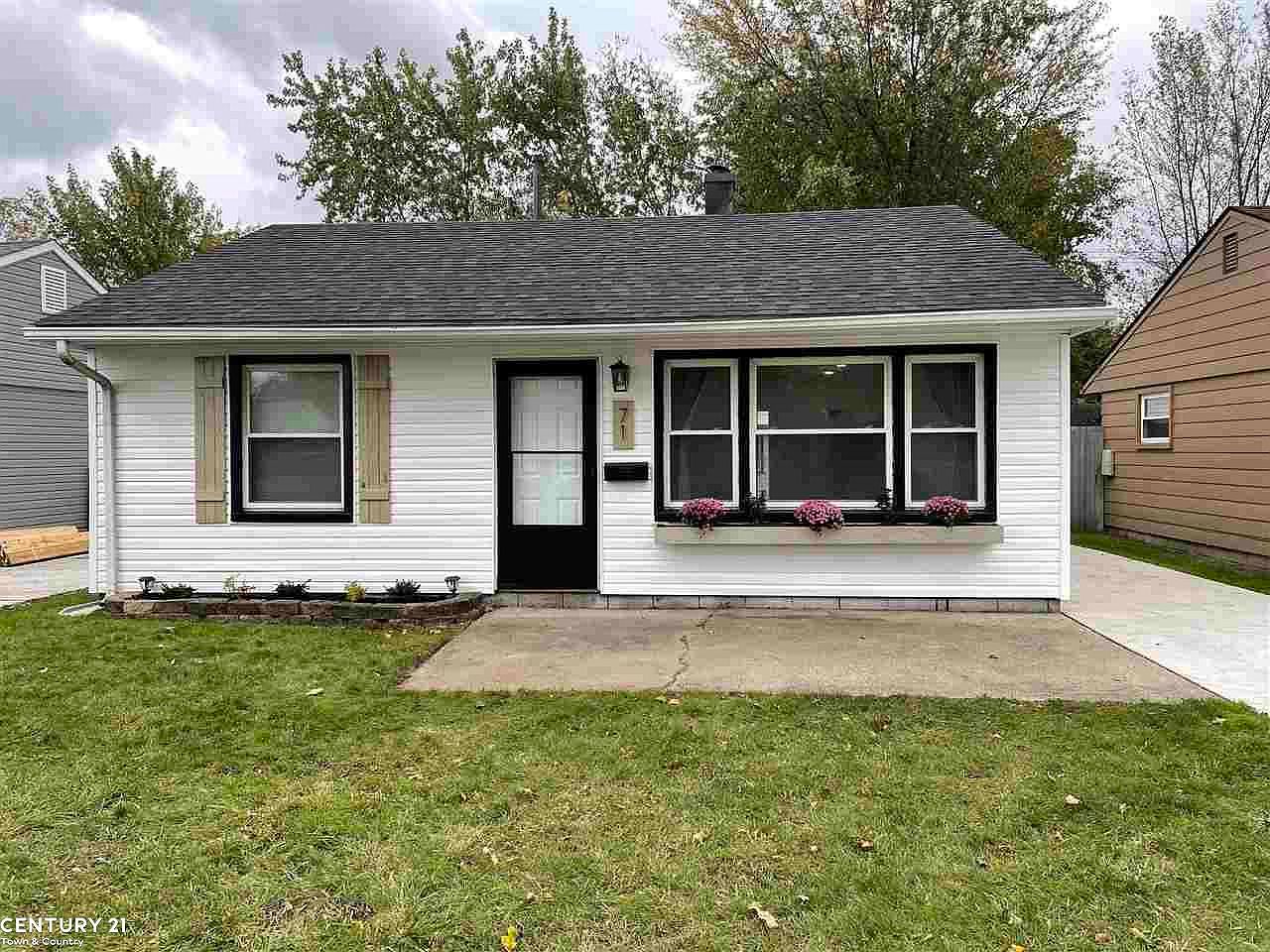 71 W Woodward Heights Blvd, Hazel Park, MI 48030 | Zillow