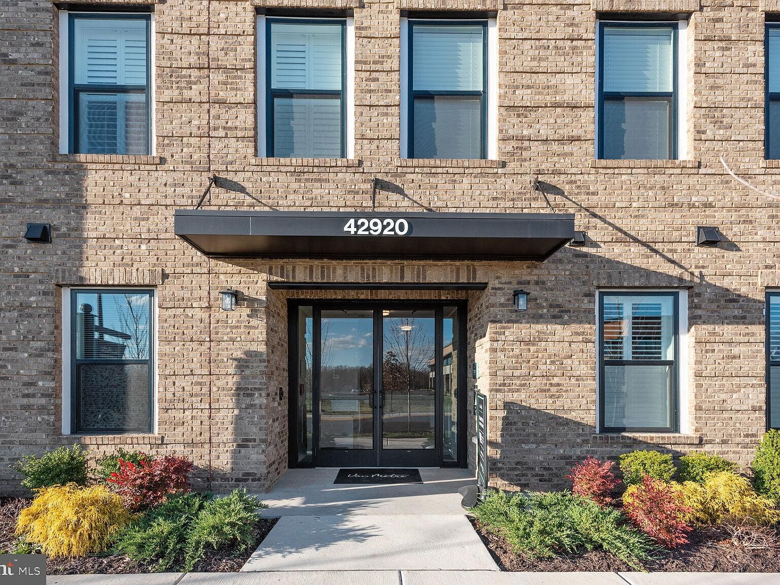 42920 Firefly Sonata Ter UNIT 101, Ashburn, VA 20148 | MLS #VALO2067006 ...