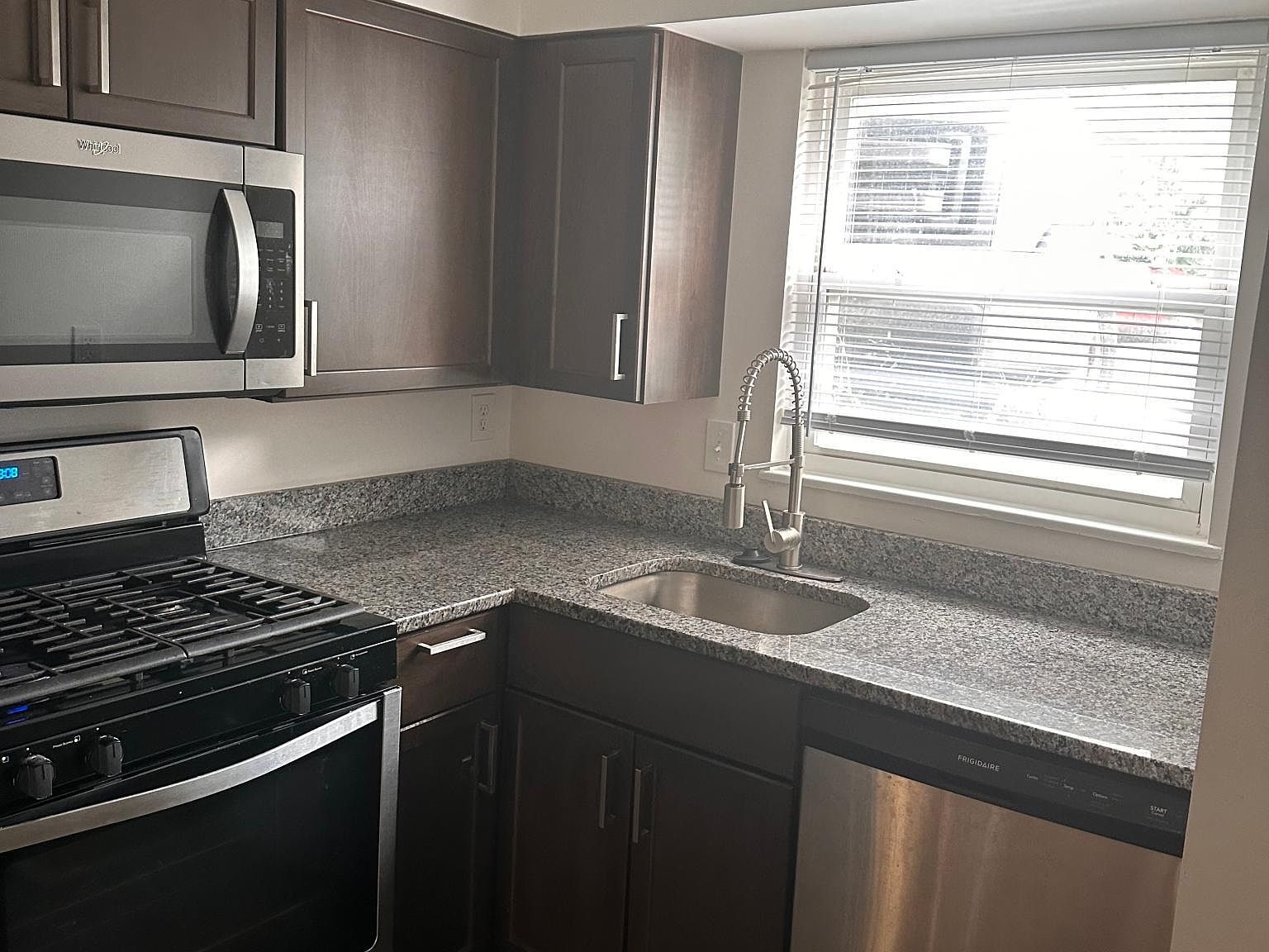 1305 King Ave #B, Columbus, OH 43212 | Zillow