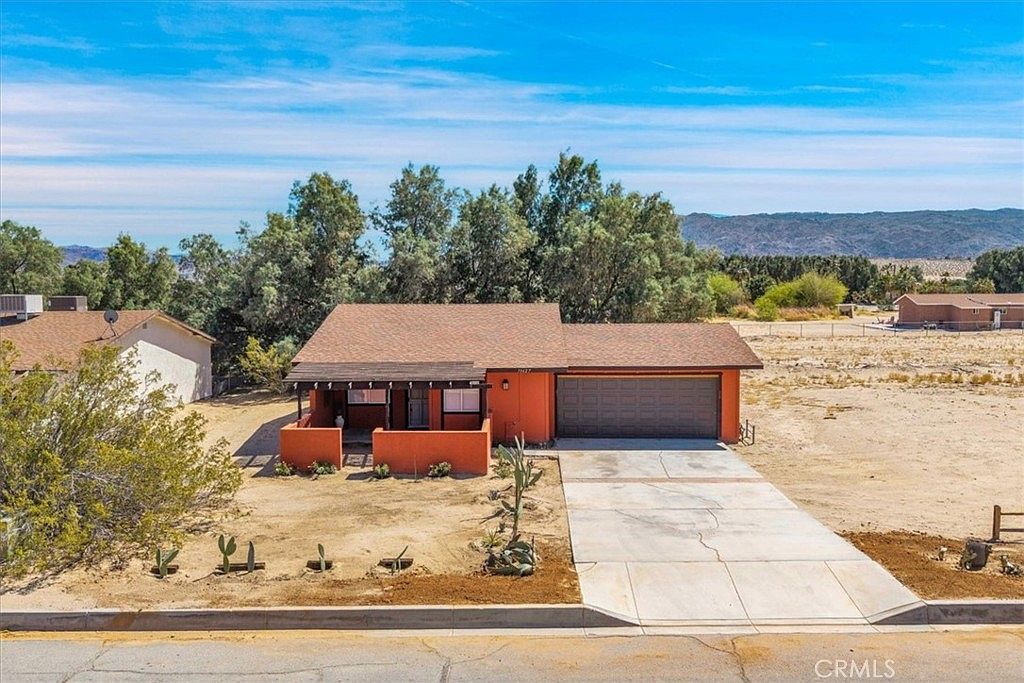 73627 Raymond Way, Twentynine Palms, CA 92277 | MLS #JT25056910 | Zillow