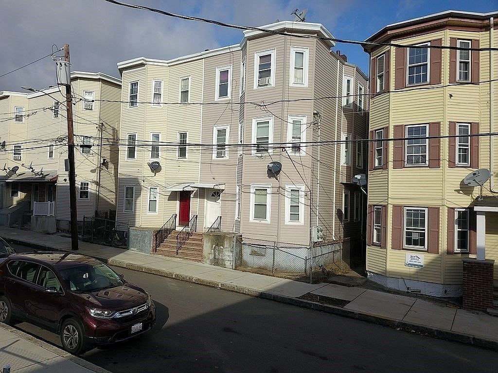 112 Essex St #1, Chelsea, MA 02150 | Zillow