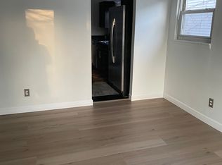 2814 Crooks Rd, Royal Oak, MI 48073 | MLS #20251010109 | Zillow