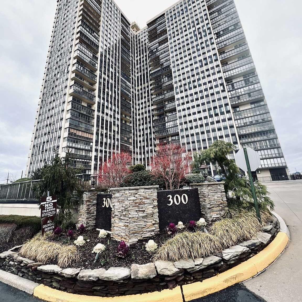 300 Winston Dr APT 2412, Cliffside Park, NJ 07010 | Zillow