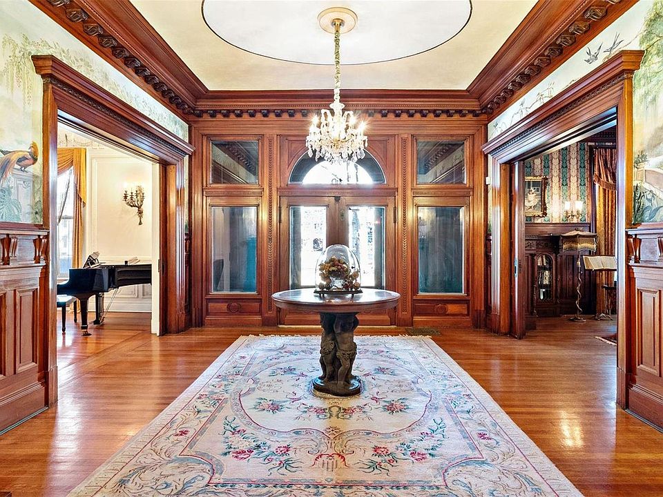 10 Westmoreland Pl, Saint Louis, MO 63108 | Zillow