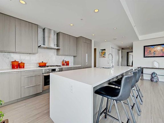 930 S 16th Ave SW #2601, Calgary, AB T2R 1C2 | MLS #A2102344 | Zillow