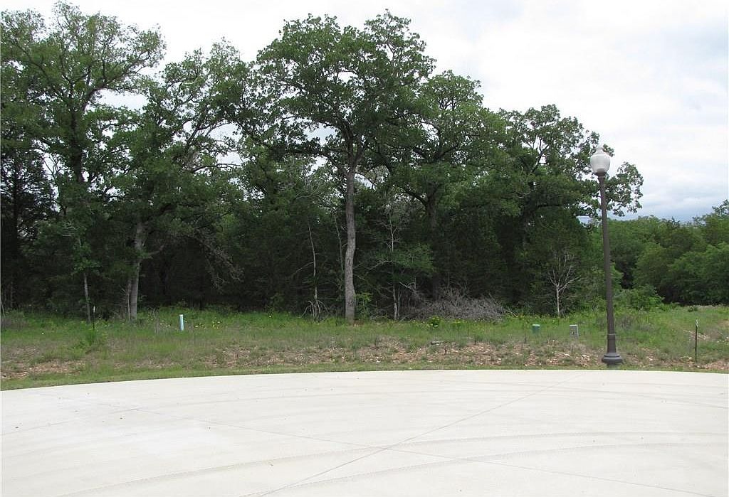 110 Tylee Cir, Bastrop, TX 78602 | Zillow