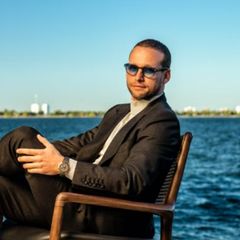 Tal Alexander - Real Estate Agent in Sag Harbor | Out East