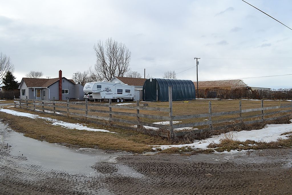 10 2nd Ave W, Kremlin, MT 59532 | Zillow