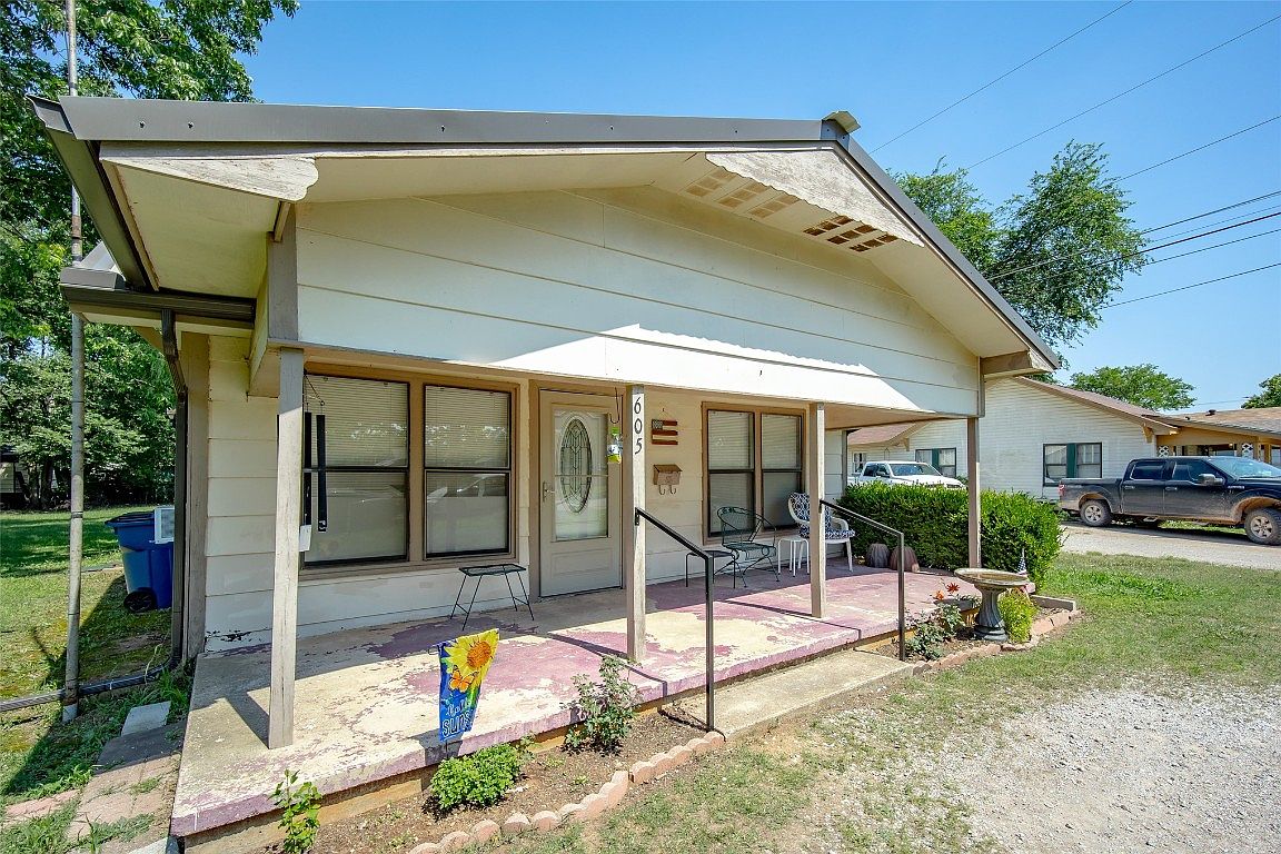605 SW 6th St, Lindsay, OK 73052 | MLS #1120851 | Zillow