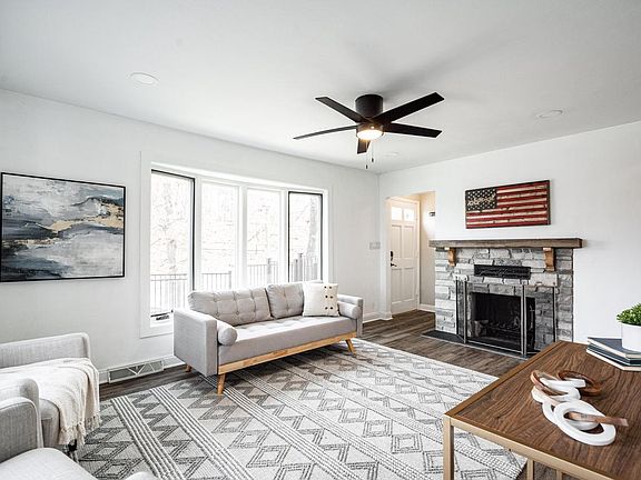 816 Shabbona DRIVE, Fontana, WI 53125 | MLS #1828573 | Zillow