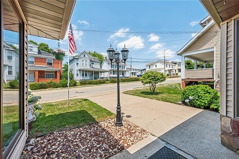 917 Pittsburgh St, Scottdale, PA 15683 | Zillow
