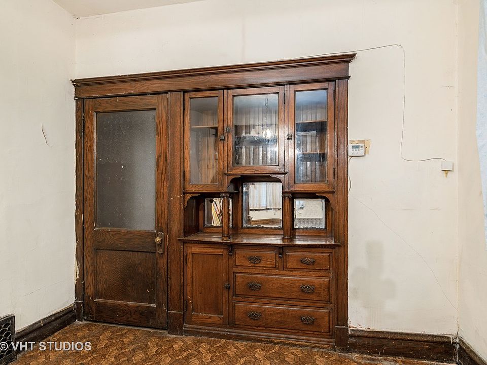 3752 W Cermak Rd, Chicago, IL 60623 | Zillow