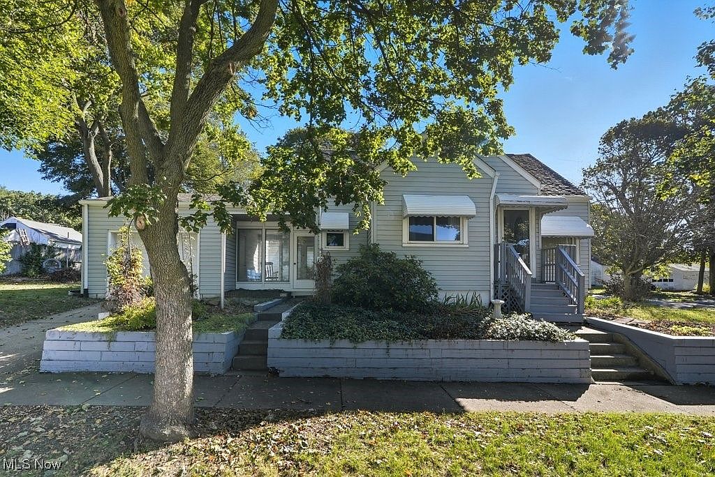 1825 9th St SW, Akron, OH 44314 | Zillow