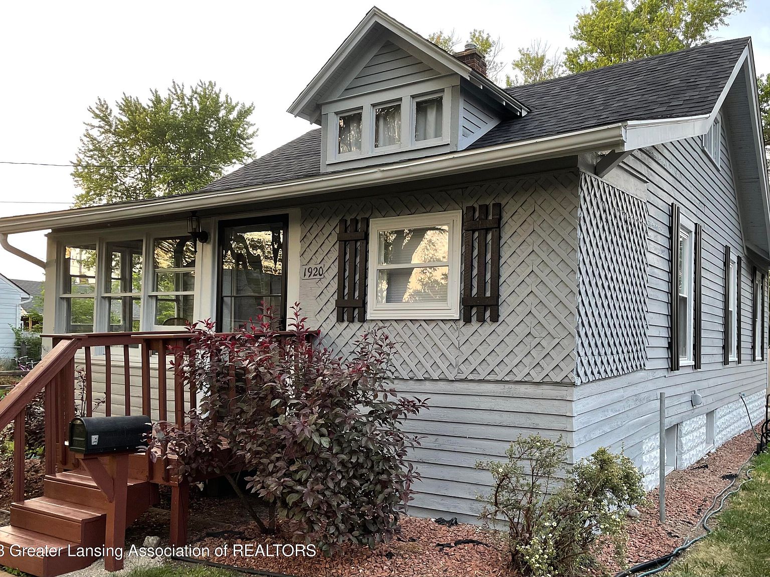 1920 Schoolcraft St, Holt, MI 48842 | MLS #274737 | Zillow