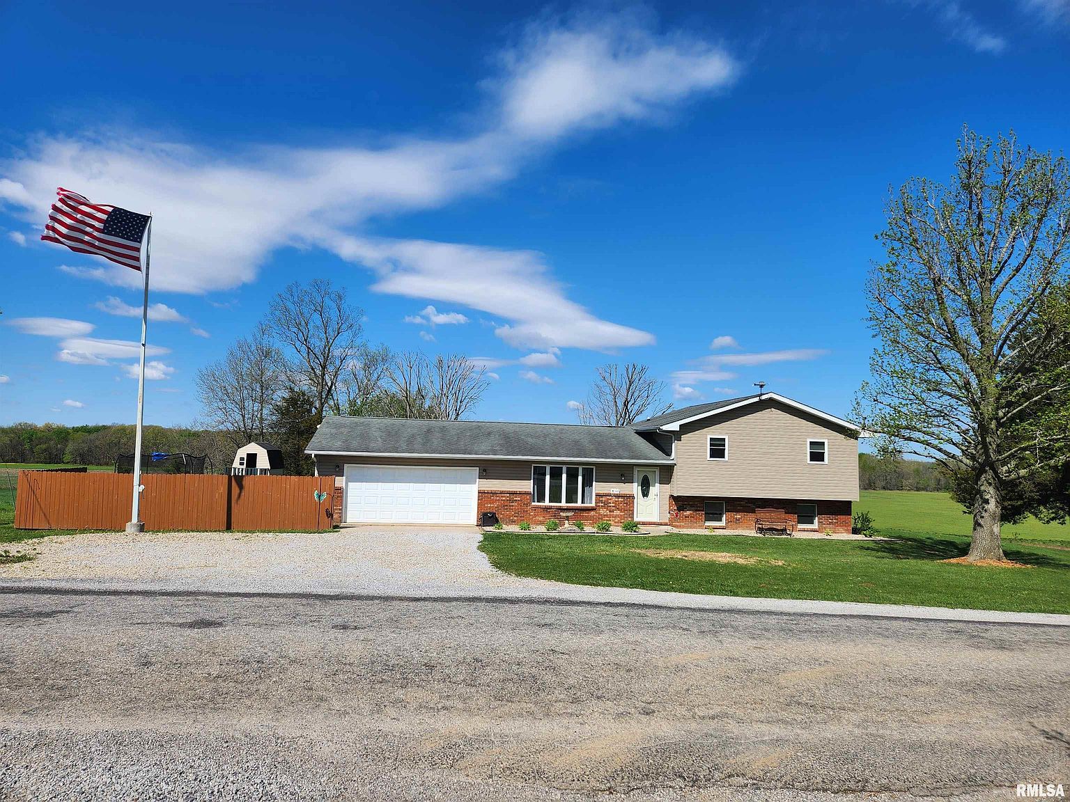 2253 N Flamingo Ln, Scheller, IL 62883 | Zillow