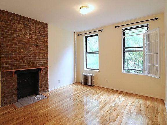 95 Pitt St APT 4, New York, NY 10002 | Zillow