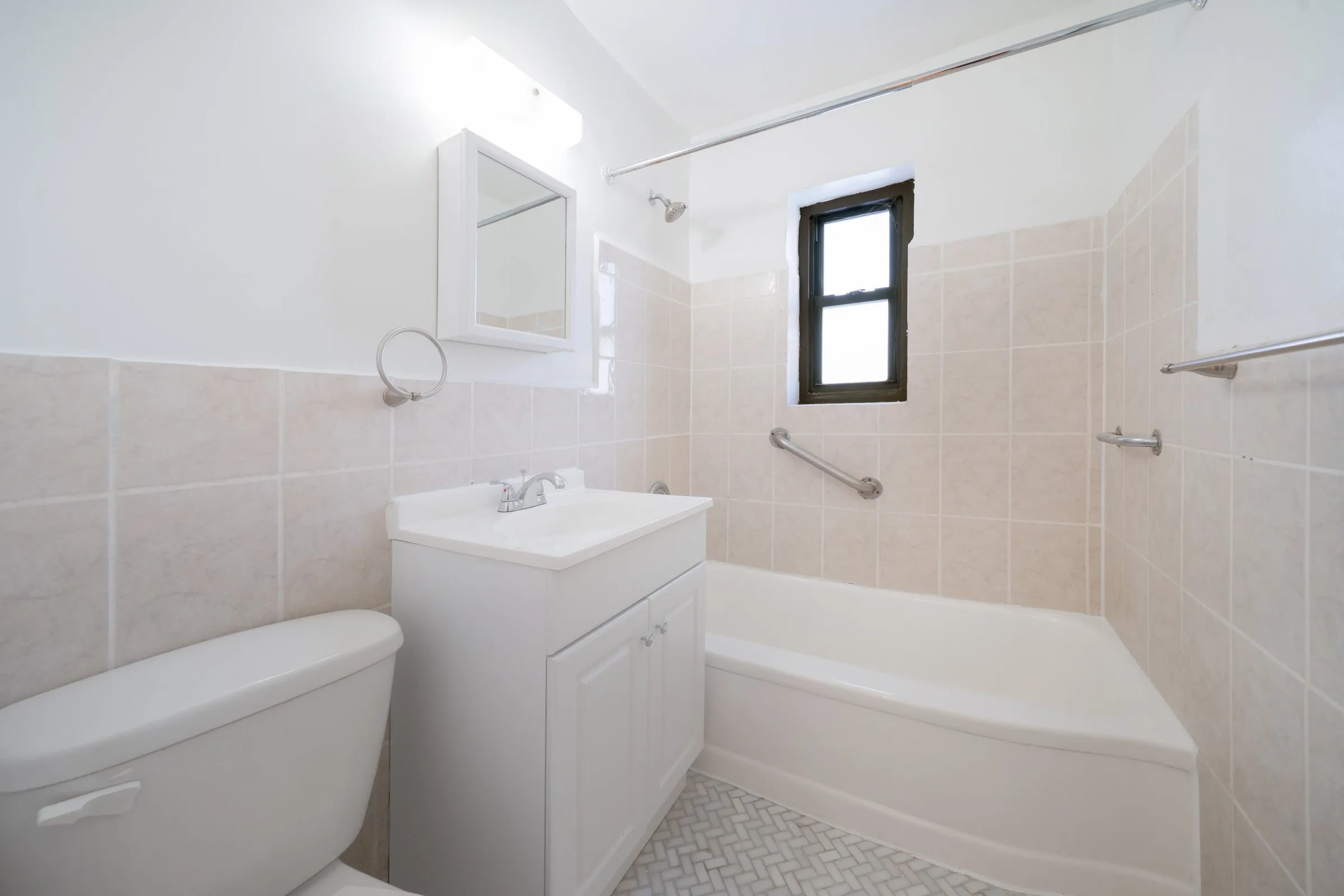 153-27 73rd Avenue #2G in Kew Gardens Hills, Queens | StreetEasy