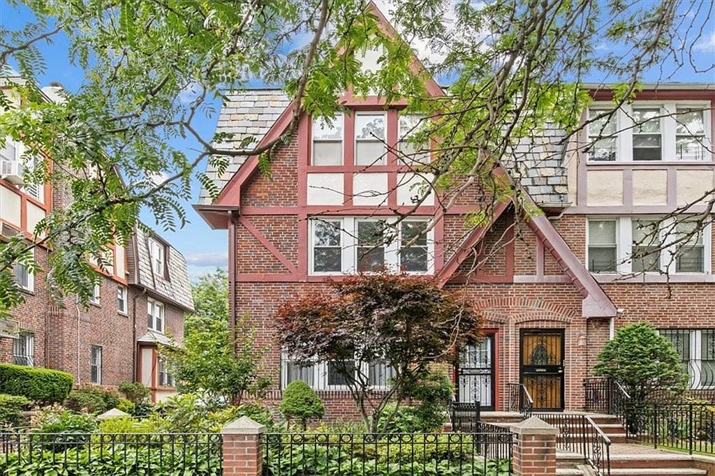 33-17 85th St, Jackson Heights, NY 11372 | Zillow