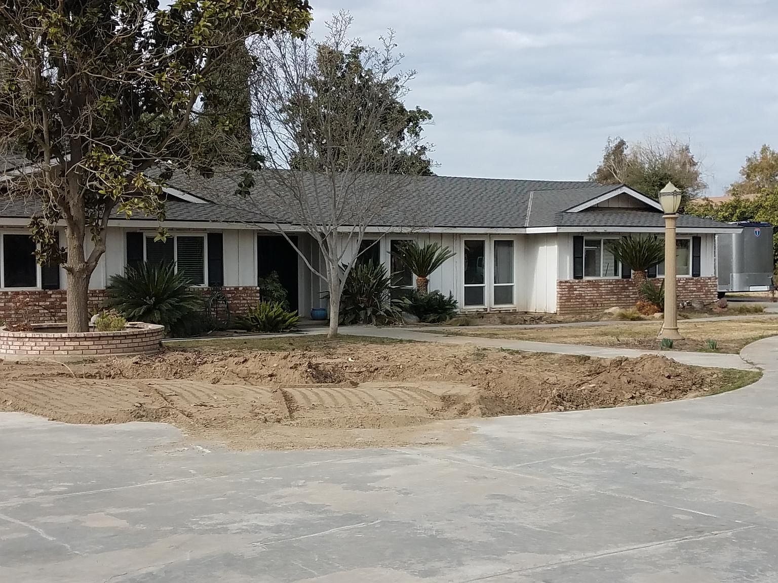 1507 Lewis Ln, Tulare, CA 93274 | Zillow