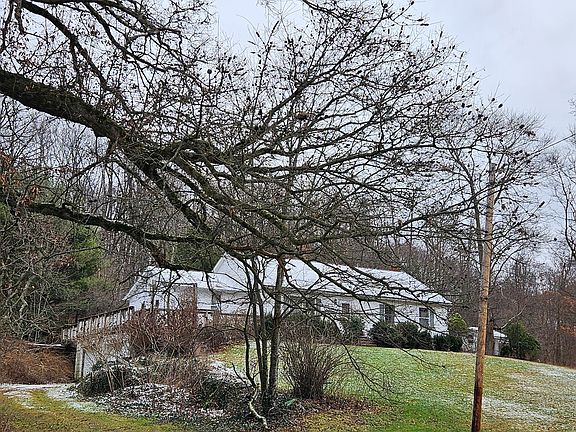 358 Kaylor Frogtown Rd #R, Chicora, PA 16025 | Zillow