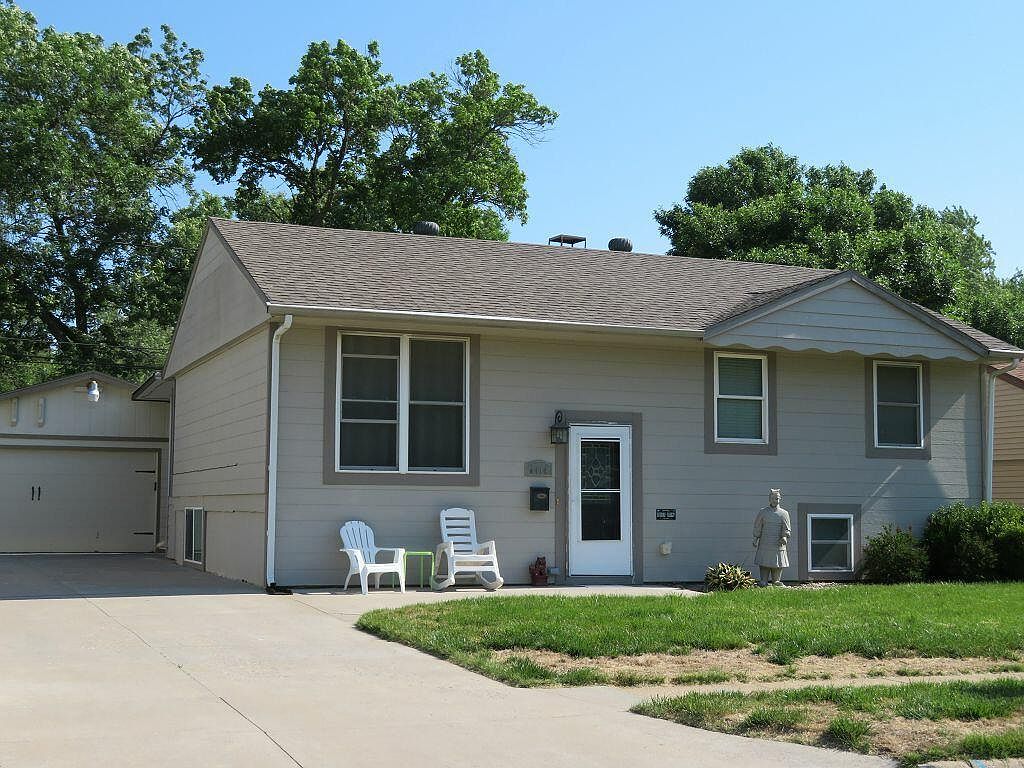1414 Holiday Dr, Carter Lake, IA 51510 | Zillow