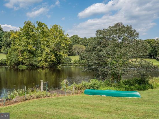 626 Philip Digges Dr, Great Falls, VA 22066 | MLS #VAFX1206760 | Zillow