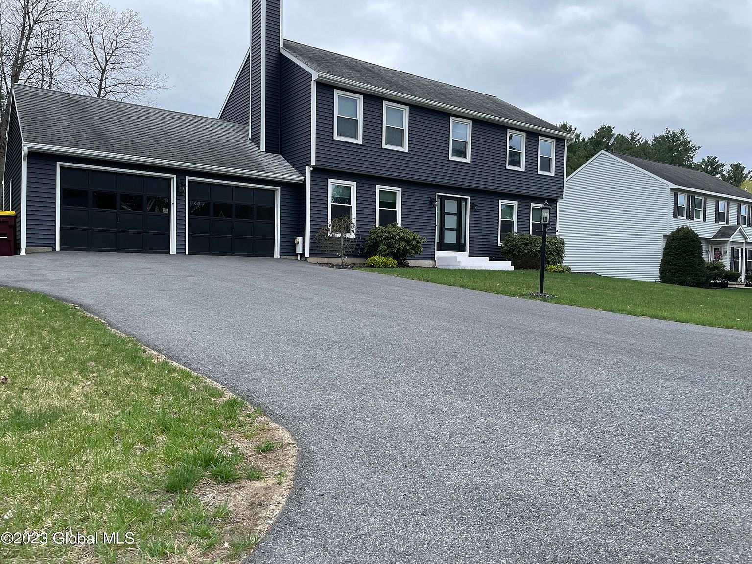 51 Oak Tree Circle Queensbury Ny 12804 Zillow