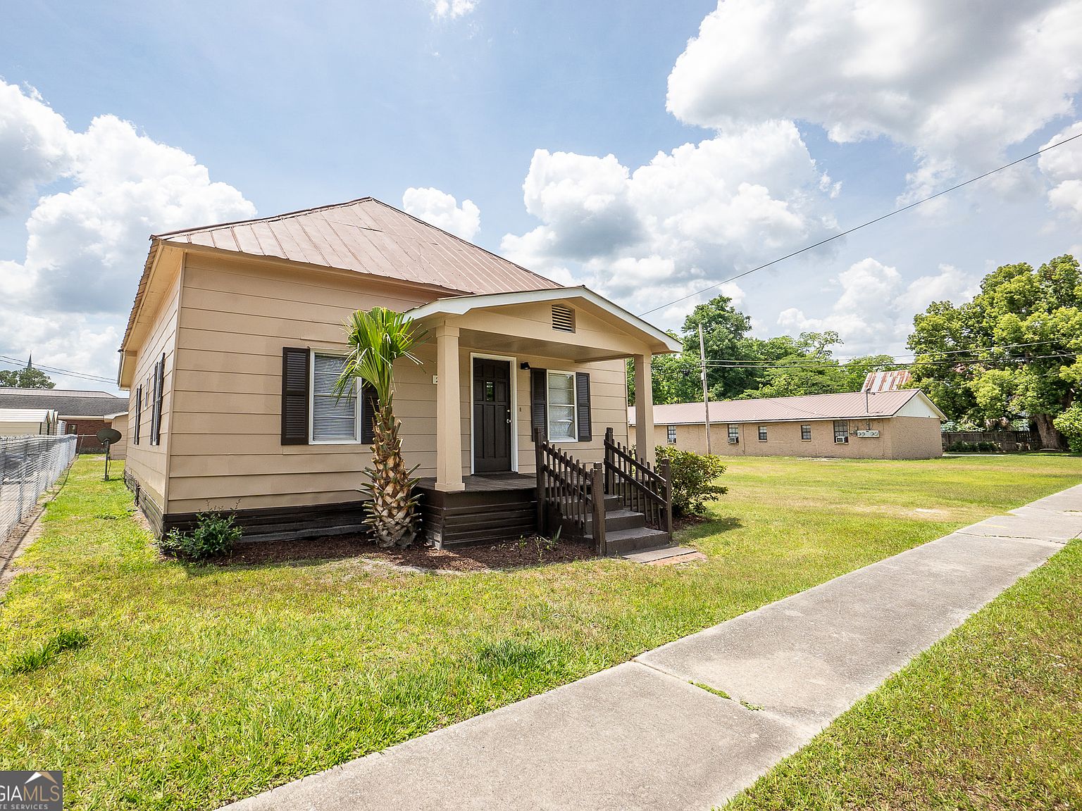 205 Butler St, Waycross, GA 31501 | Zillow