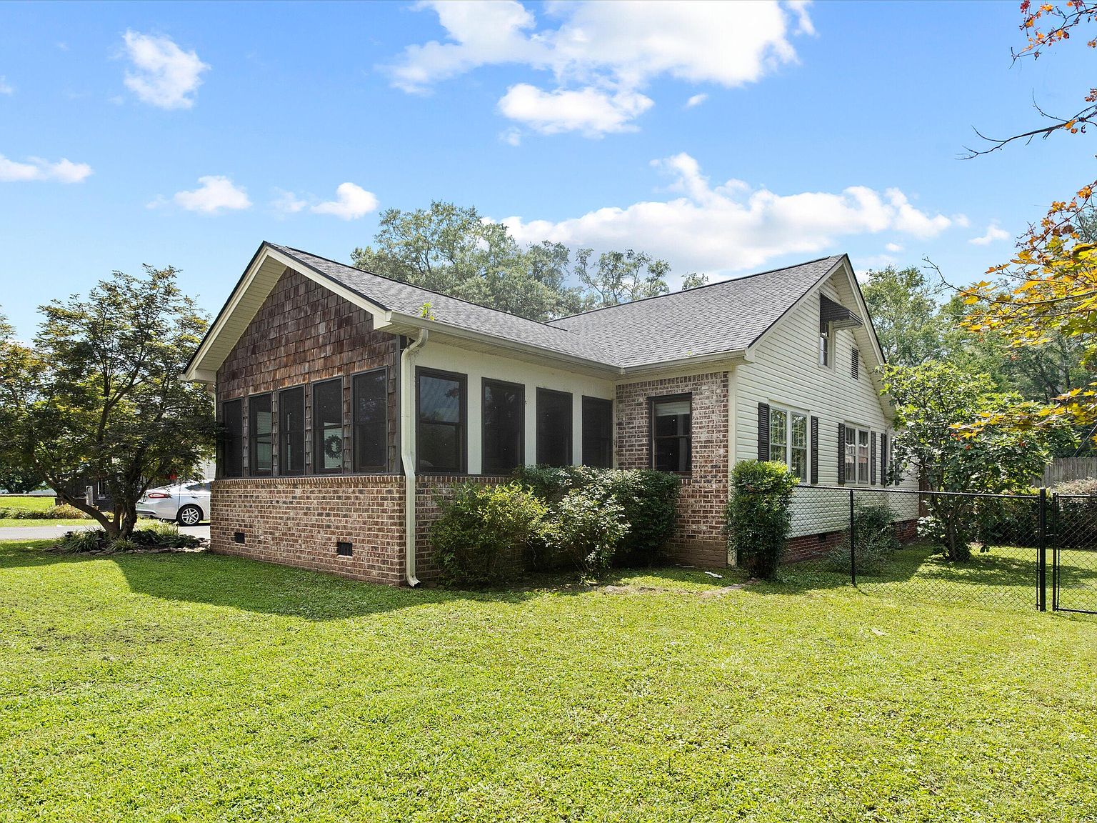 157 Park Ave, Trion, GA 30753 | Zillow