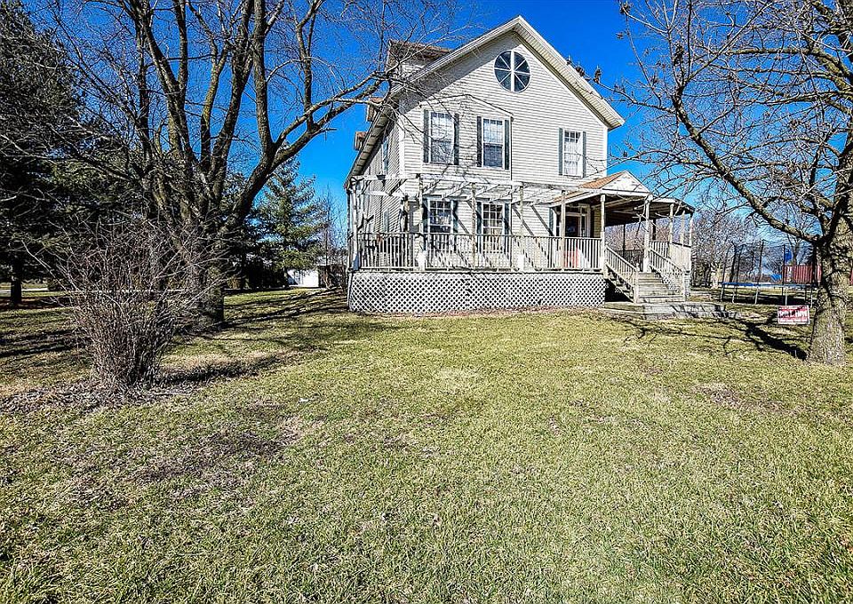 114 Bodman St, Milmine, IL 61855 | Zillow