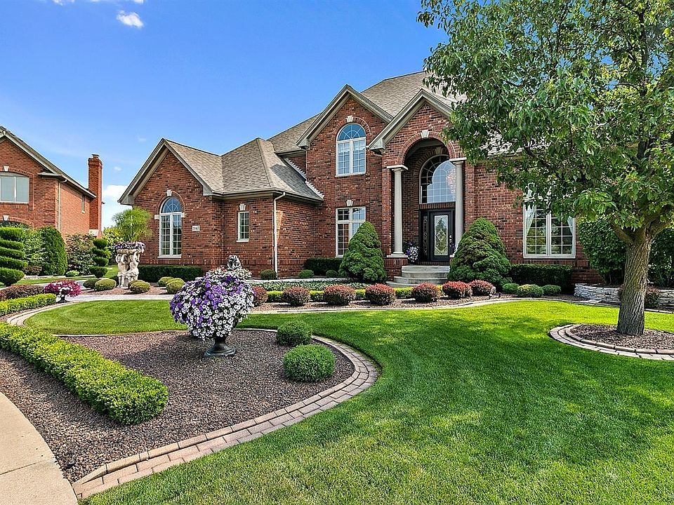 2047 Maplewood Cir, Highland, IN 46322 | MLS #525463 | Zillow