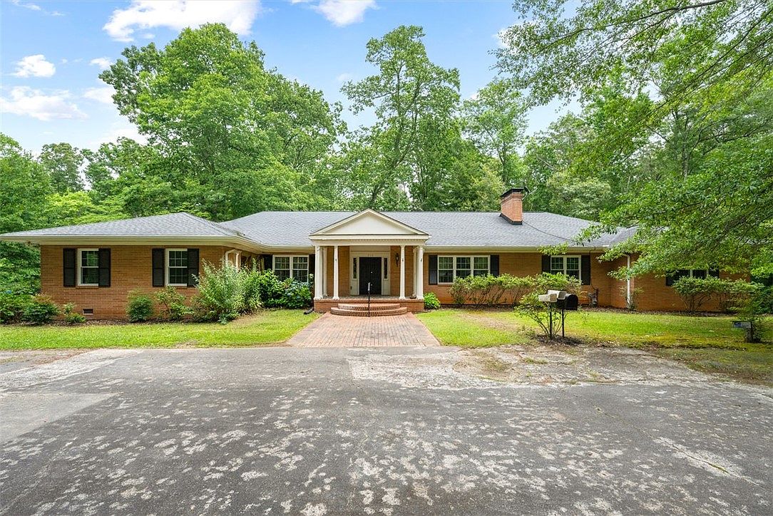 210 Playground Rd, Walhalla, SC 29691 | Zillow