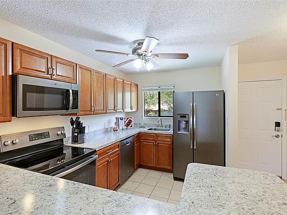 6033 34th St W APT 120, Bradenton, FL 34210 | MLS #A4636969 | Zillow